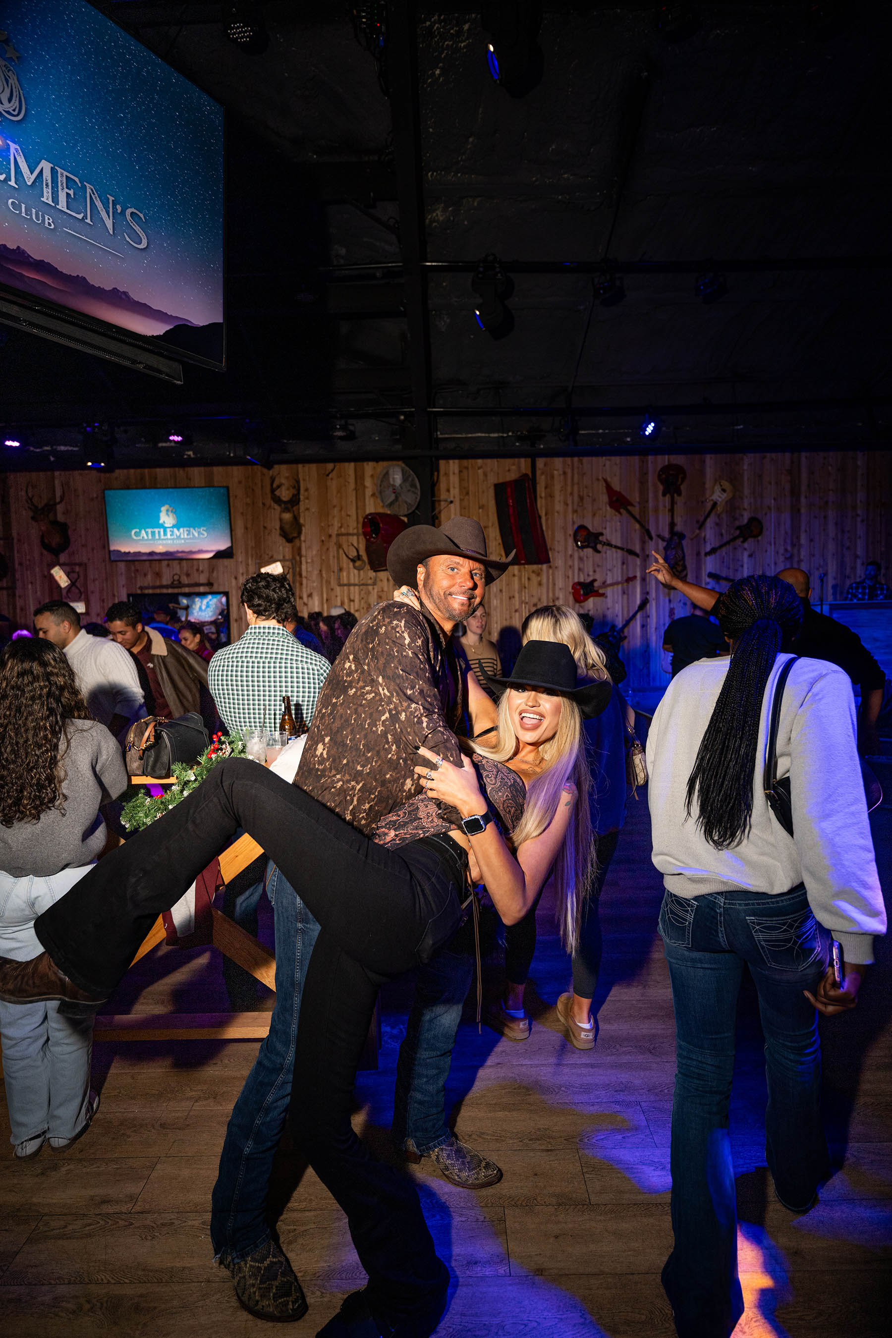 Cattlemen's Country Club | Houston Heights Country Bar - Live Music ...